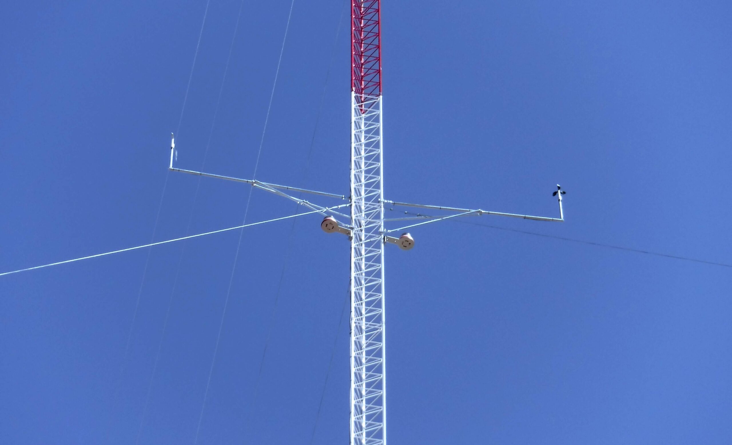 Beaconing meteorological towers - IVSOLAR